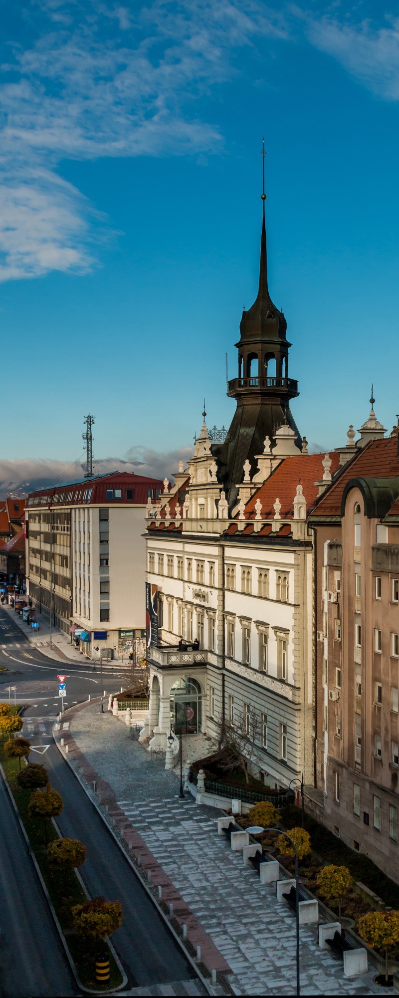 Narodni dom Maribor – Maribor National Hall – Momus